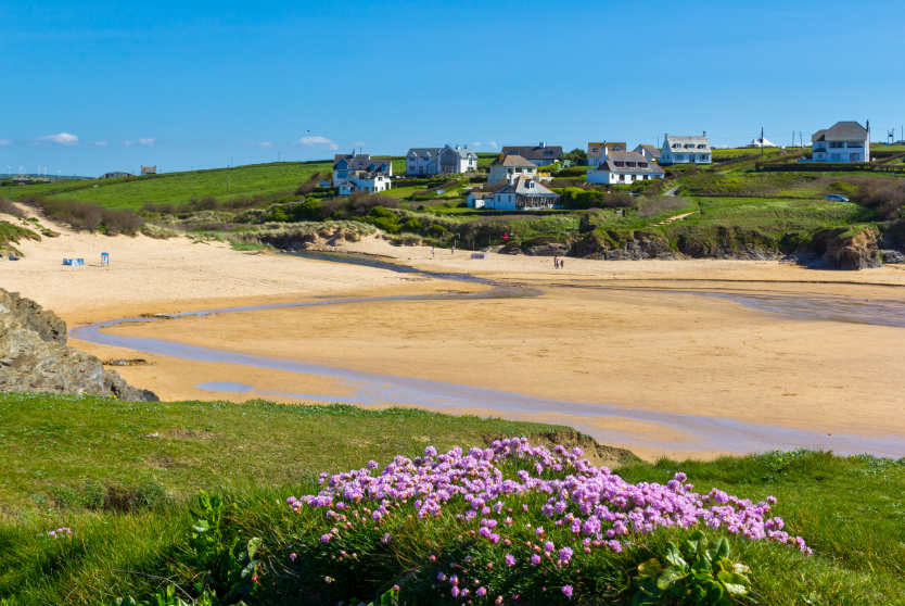 Treyarnon Bay Beach, Cornwall Beaches - Luxury Cornish Breaks